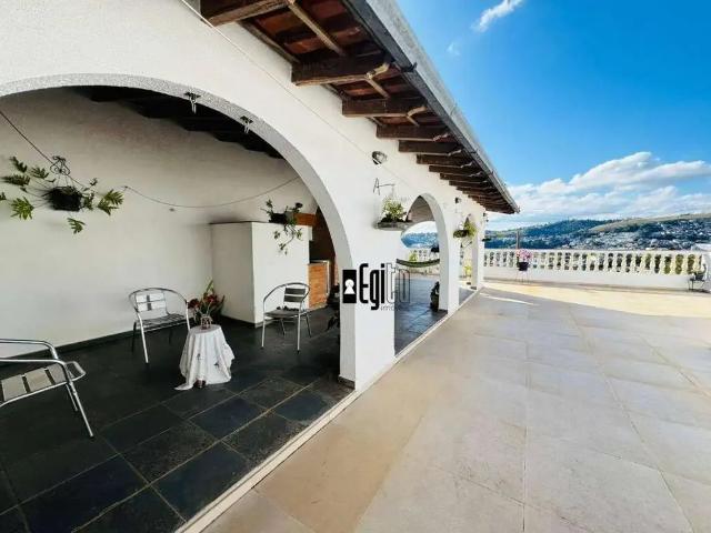 Casa / Sobrado para Venda em Juiz de Fora/MG Vila Ozanan 5 Quartos