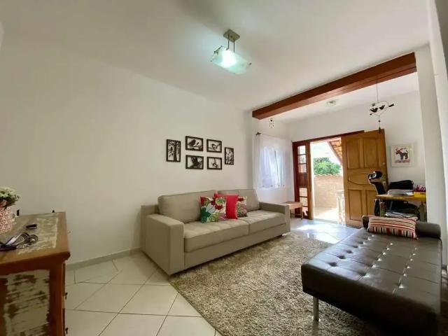 Casa / Sobrado para Venda em Juiz de Fora/MG Vila Ideal 2 Quartos