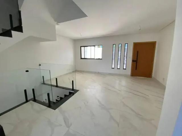 Casa / Sobrado para Venda em Juiz de Fora/MG Aeroporto 3 Quartos