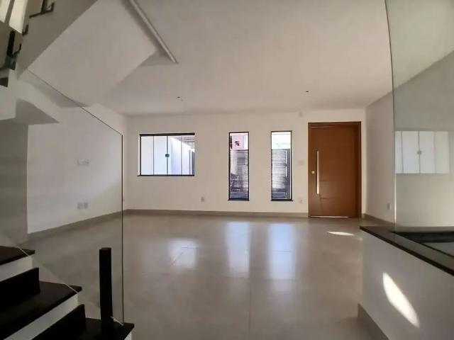 Casa / Sobrado para Venda em Juiz de Fora/MG Aeroporto 3 Quartos