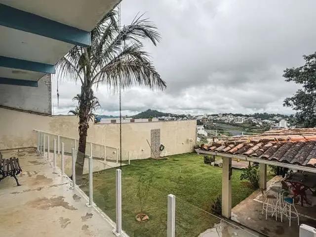 Casa / Sobrado para Venda em Juiz de Fora/MG Aeroporto 3 Quartos