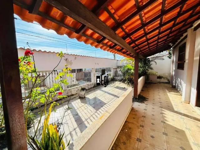 Casa / Sobrado para Venda em Juiz de Fora/MG Aeroporto 2 Quartos