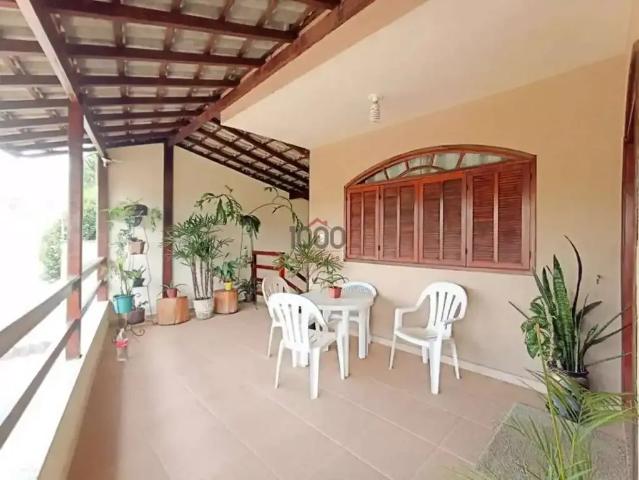 Casa / Sobrado para Venda em Juiz de Fora/MG Aeroporto 4 Quartos