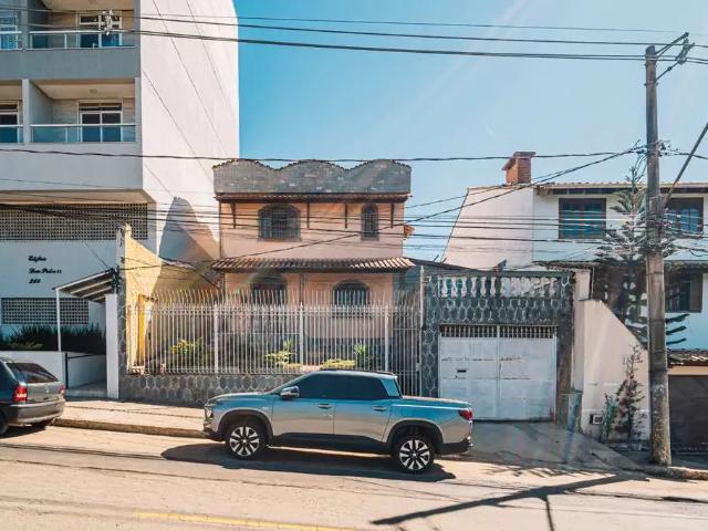 Casa / Sobrado para Venda em Juiz de Fora/MG Aeroporto 4 Quartos