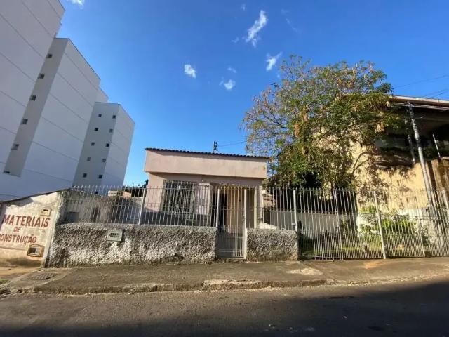Casa / Sobrado para Venda em Juiz de Fora/MG Bandeirantes 3 Quartos