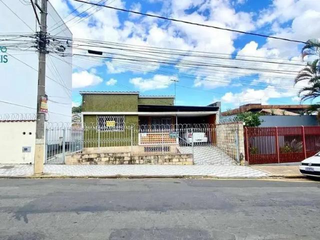 Casa / Sobrado para Venda em Juiz de Fora/MG Bairu