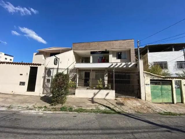 Casa / Sobrado para Venda em Juiz de Fora/MG Bairu 6 Quartos