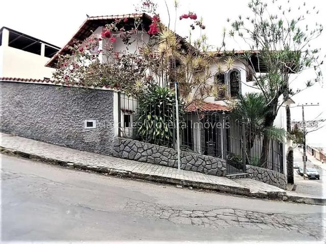 Casa / Sobrado para Venda em Juiz de Fora/MG Bairu 3 Quartos