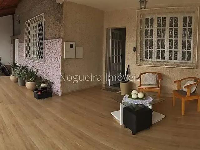 Casa / Sobrado para Venda em Juiz de Fora/MG Bairu 3 Quartos