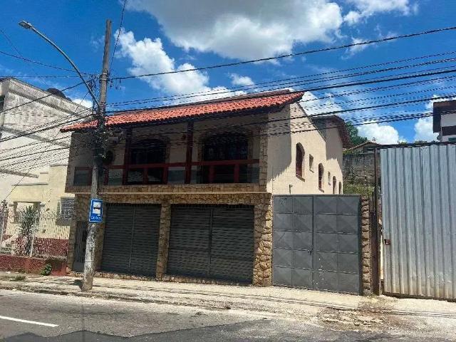 Casa / Sobrado para Venda em Juiz de Fora/MG Bairu 3 Quartos