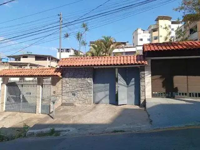 Casa / Sobrado para Venda em Juiz de Fora/MG Benfica 3 Quartos