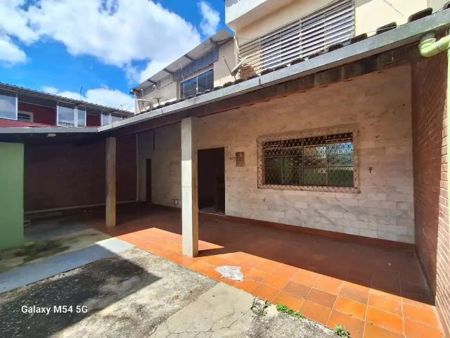 Casa / Sobrado para Venda em Juiz de Fora/MG Benfica 4 Quartos