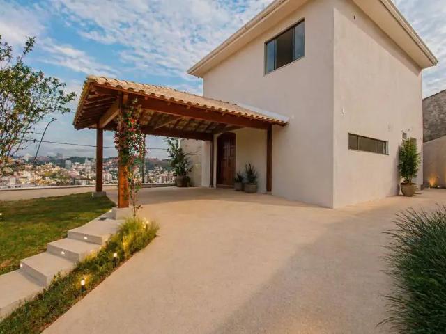 Casa / Sobrado para Venda em Juiz de Fora/MG Bom Pastor 3 Quartos