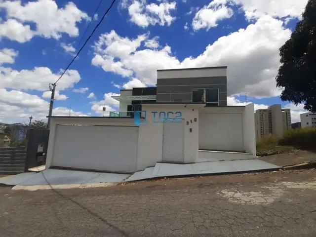 Casa / Sobrado para Venda em Juiz de Fora/MG Bom Pastor 4 Quartos