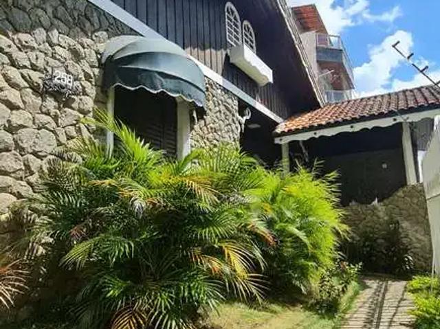 Casa / Sobrado para Venda em Juiz de Fora/MG Bom Pastor 4 Quartos