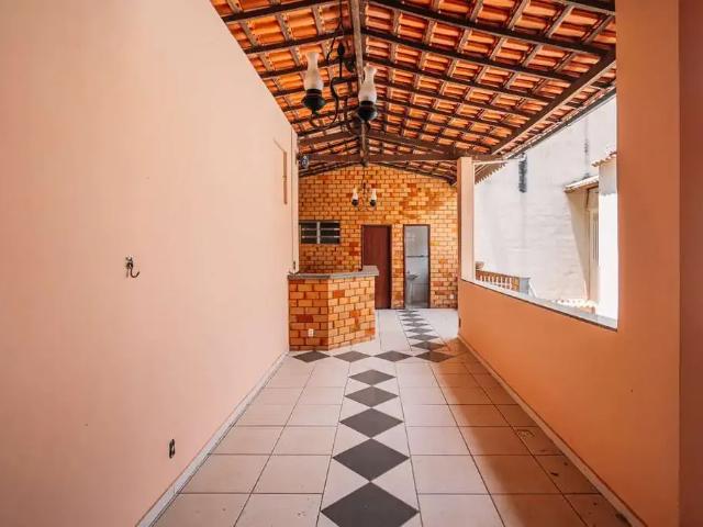 Casa / Sobrado para Venda em Juiz de Fora/MG Bosque dos Pinheiros 3 Quartos