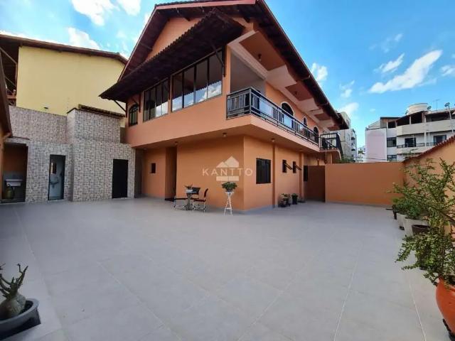Casa / Sobrado para Venda em Juiz de Fora/MG Cascatinha 4 Quartos