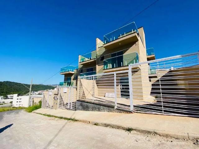 Casa / Sobrado para Venda em Juiz de Fora/MG Cerâmica 2 Quartos