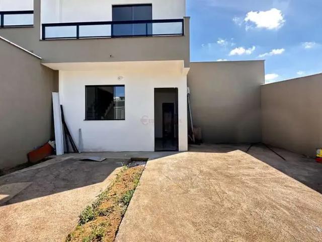Casa / Sobrado para Venda em Juiz de Fora/MG Cerâmica 2 Quartos