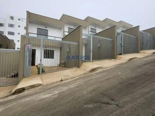 Casa / Sobrado para Venda em Juiz de Fora/MG Cerâmica 2 Quartos