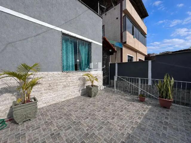 Casa / Sobrado para Venda em Juiz de Fora/MG Cerâmica 3 Quartos