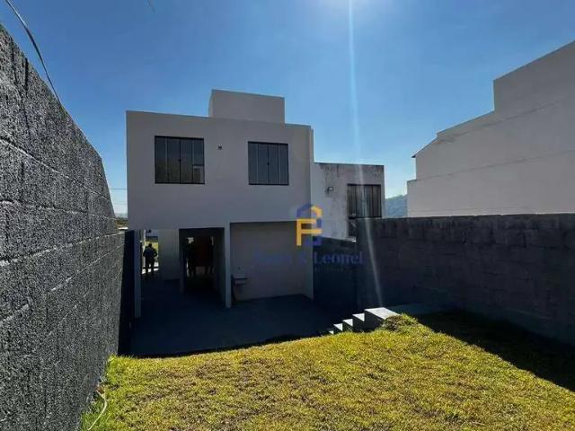 Casa / Sobrado para Venda em Juiz de Fora/MG Cerâmica 3 Quartos