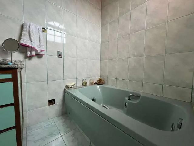 Casa / Sobrado para Venda em Juiz de Fora/MG Cidade Jardim 6 Quartos