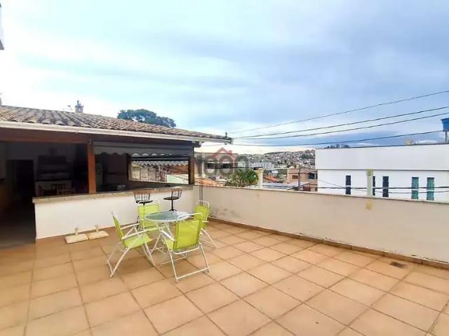 Casa / Sobrado para Venda em Juiz de Fora/MG Costa Carvalho 5 Quartos
