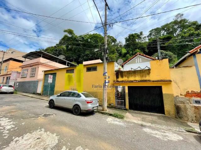 Casa / Sobrado para Venda em Juiz de Fora/MG Costa Carvalho 2 Quartos