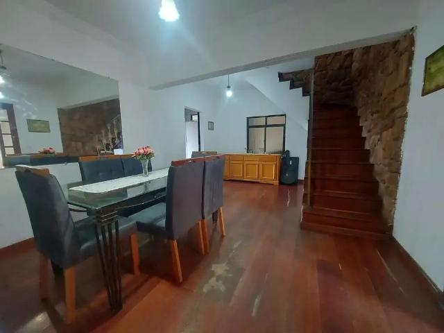 Casa / Sobrado para Venda em Juiz de Fora/MG Democrata 3 Quartos