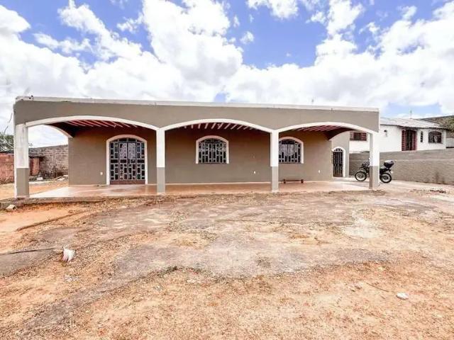 Casa / Sobrado para Venda em Juiz de Fora/MG Encosta do Sol 3 Quartos