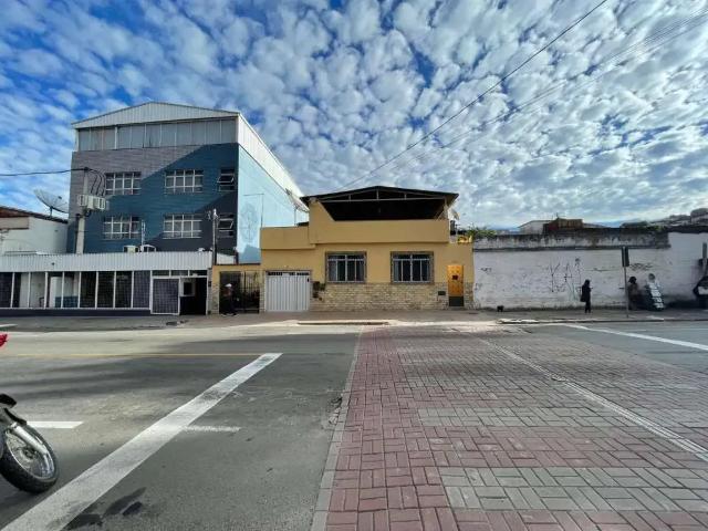 Casa / Sobrado para Venda em Juiz de Fora/MG Fábrica 6 Quartos