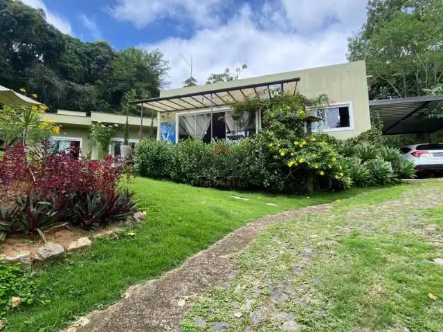Casa / Sobrado para Venda em Juiz de Fora/MG Floresta 2 Quartos