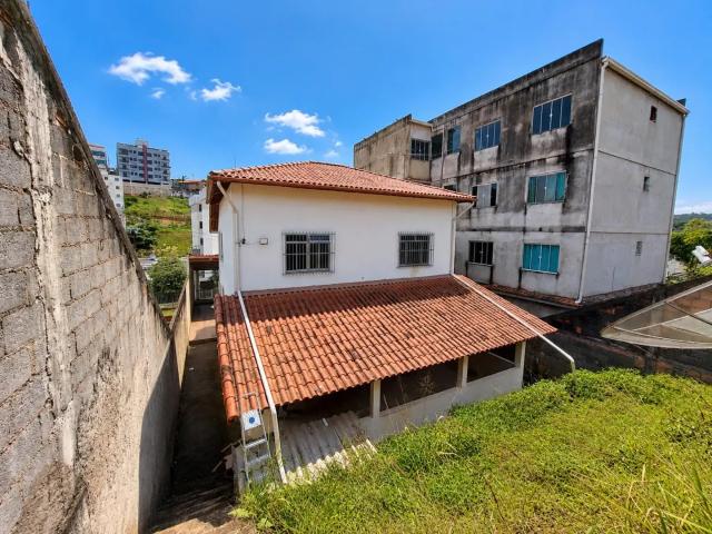 Casa / Sobrado para Venda em Juiz de Fora/MG Francisco Bernardino 3 Quartos