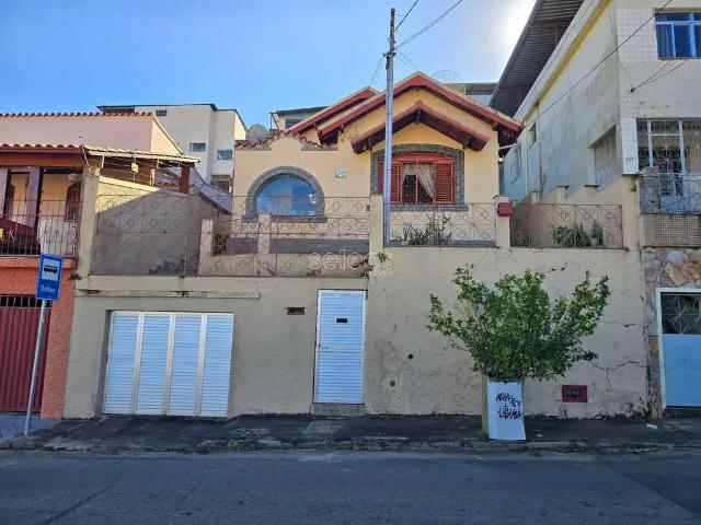 Casa / Sobrado para Venda em Juiz de Fora/MG Grajaú 6 Quartos