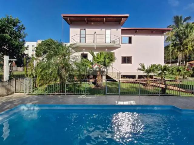 Casa / Sobrado para Venda em Juiz de Fora/MG Grama 3 Quartos