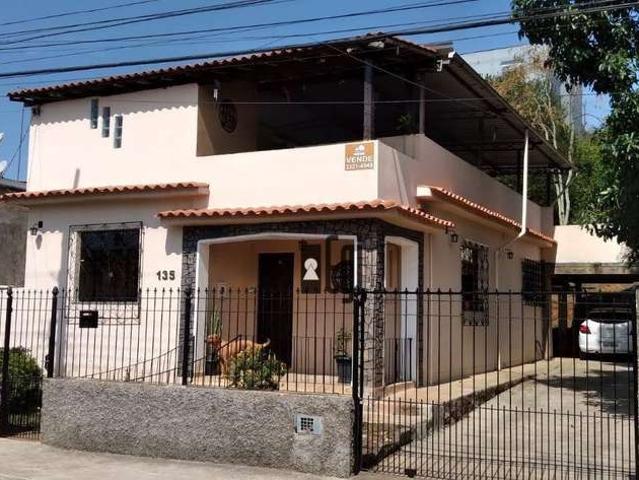 Casa / Sobrado para Venda em Juiz de Fora/MG Grama 3 Quartos