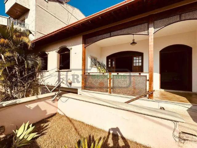 Casa / Sobrado para Venda em Juiz de Fora/MG Granbery 5 Quartos