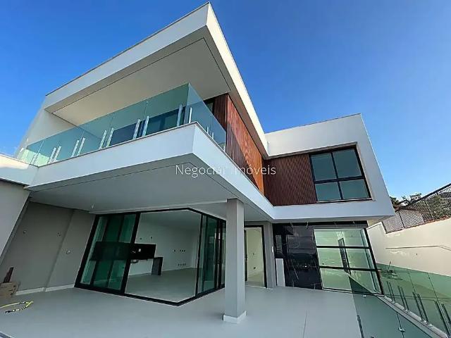 Casa / Sobrado para Venda em Juiz de Fora/MG Granville 4 Quartos