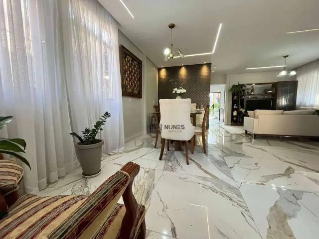 Casa / Sobrado para Venda em Juiz de Fora/MG Industrial 3 Quartos