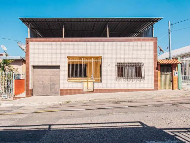 Casa / Sobrado para Venda em Juiz de Fora/MG Jardim Glória 3 Quartos
