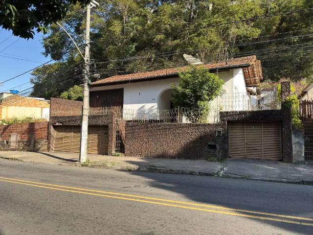 Casa / Sobrado para Venda em Juiz de Fora/MG Jardim Glória 4 Quartos