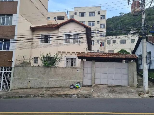 Casa / Sobrado para Venda em Juiz de Fora/MG Jardim Glória 5 Quartos