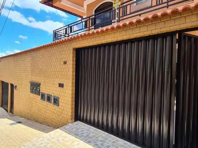 Casa / Sobrado para Venda em Juiz de Fora/MG Jardim das Laranjeiras 3 Quartos