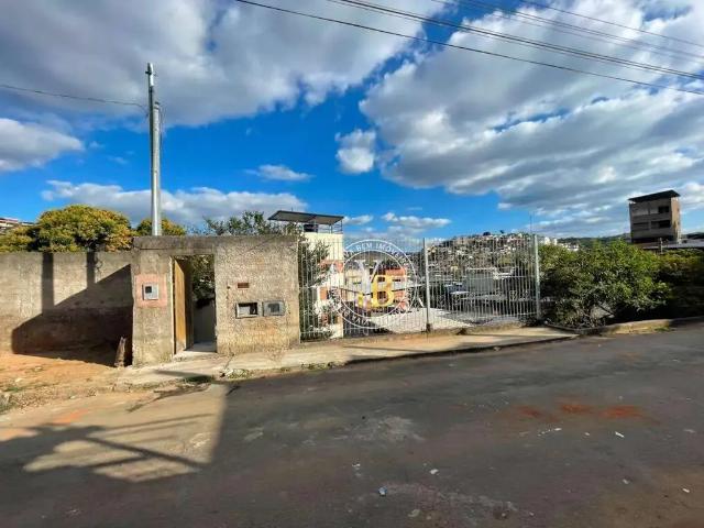 Casa / Sobrado para Venda em Juiz de Fora/MG Jardim Natal 2 Quartos