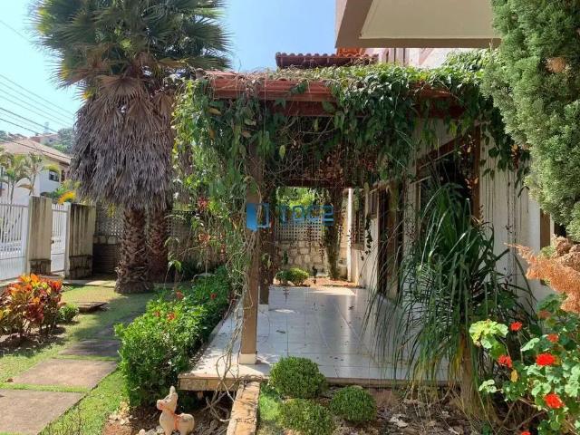 Casa / Sobrado para Venda em Juiz de Fora/MG Jardins Imperiais 4 Quartos