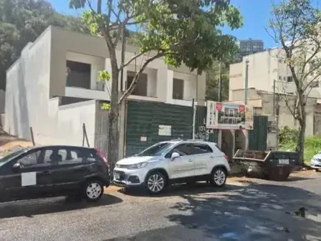Casa / Sobrado para Venda em Juiz de Fora/MG Jóquei Clube 3 Quartos