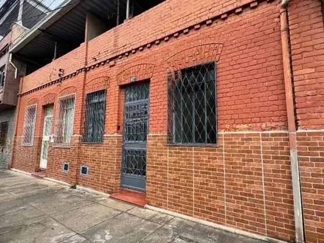 Casa / Sobrado para Venda em Juiz de Fora/MG Ladeira 2 Quartos
