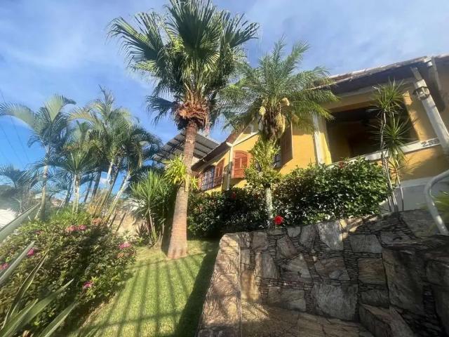 Casa / Sobrado para Venda em Juiz de Fora/MG Lourdes 3 Quartos