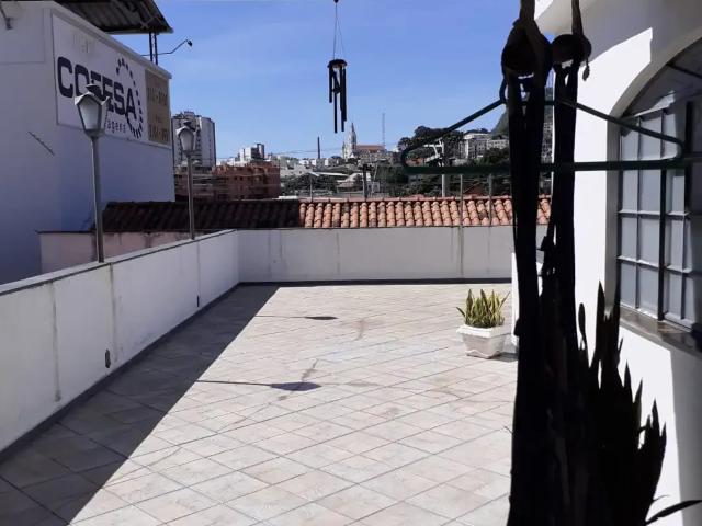 Casa / Sobrado para Venda em Juiz de Fora/MG Manoel Honório 4 Quartos